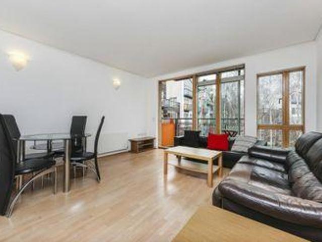 2 Bedrooms Flat for rent in John Harrison Way, London SE10