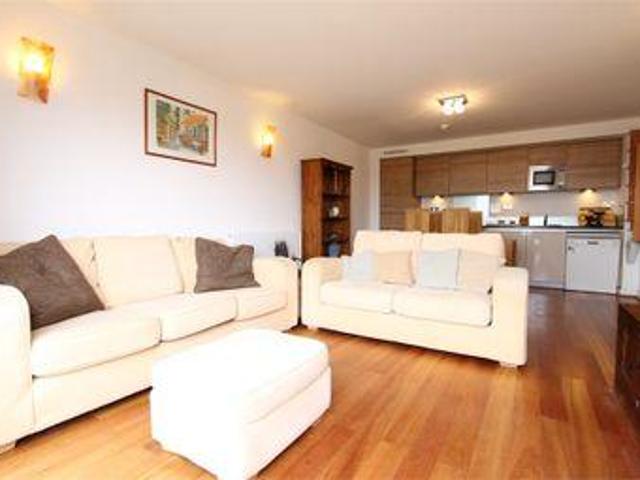 2 Bedrooms Flat for rent in John Harrison Way, London SE10