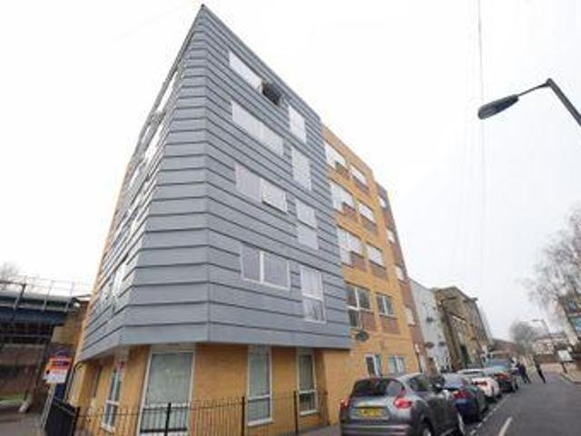 2 Bedrooms Flat for rent in John Ruskin Street, London SE5