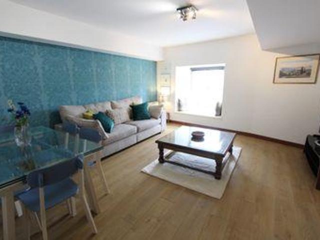 2 Bedrooms Flat for rent in Johns Place, Leith Links EH6