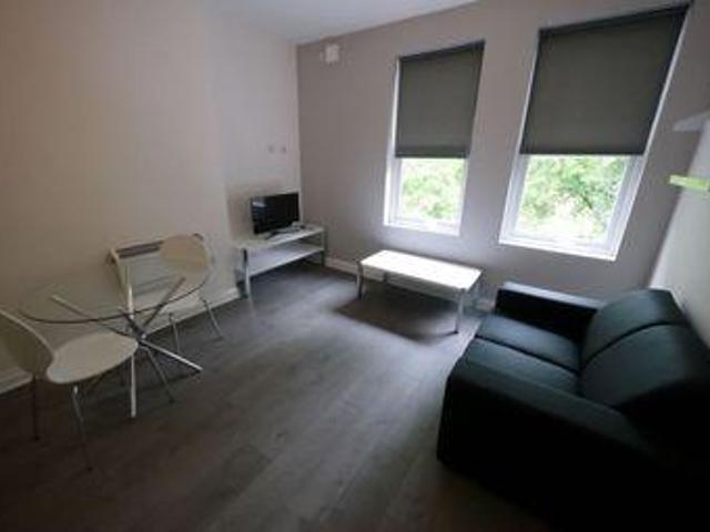 2 Bedrooms Flat for rent in Josephs Well, Hanover Walk, Leeds LS3