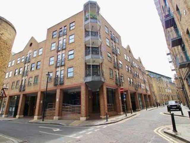 2 Bedrooms Flat for rent in Jacob Street, London SE1