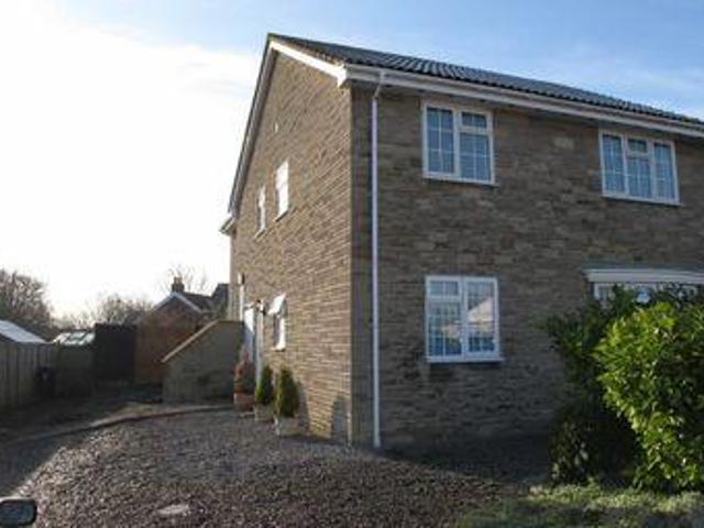 2 Bedrooms Flat for rent in Julians Acres, Berrow, Somerset TA8