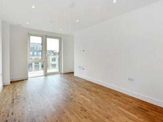 2 Bedrooms Flat for rent in Juniper Drive, London SW18