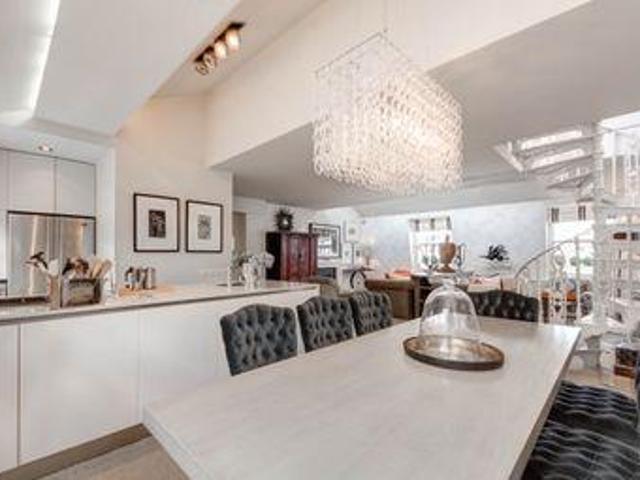 2 Bedrooms Flat for rent in Onslow Gardens, South Kensington SW7