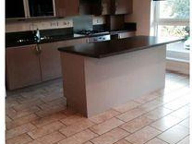 2 Bedrooms Flat for rent in Oatlands, Glasgow G5