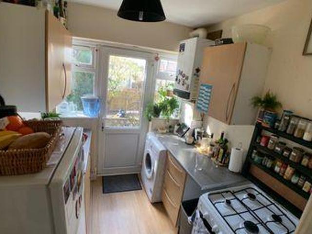2 Bedrooms Flat for rent in Oak Avenue, London N10