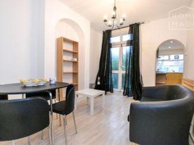 2 Bedrooms Flat for rent in Oak Grove, Cricklewood NW2