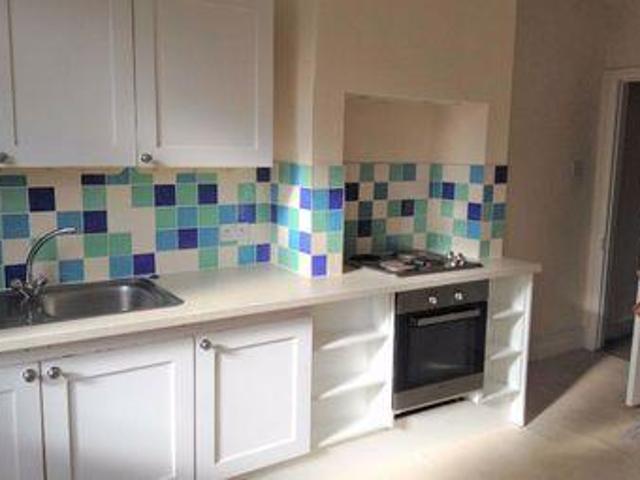 2 Bedrooms Flat for rent in Oakbrook Road, Sheffield S11