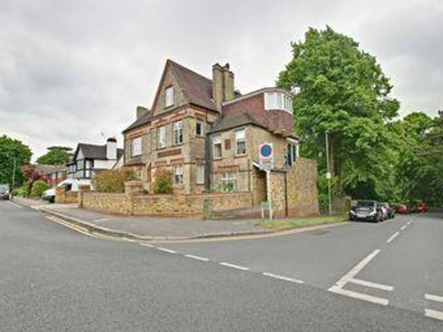 2 Bedrooms Flat for rent in Oaklands Road, Bromley BR1