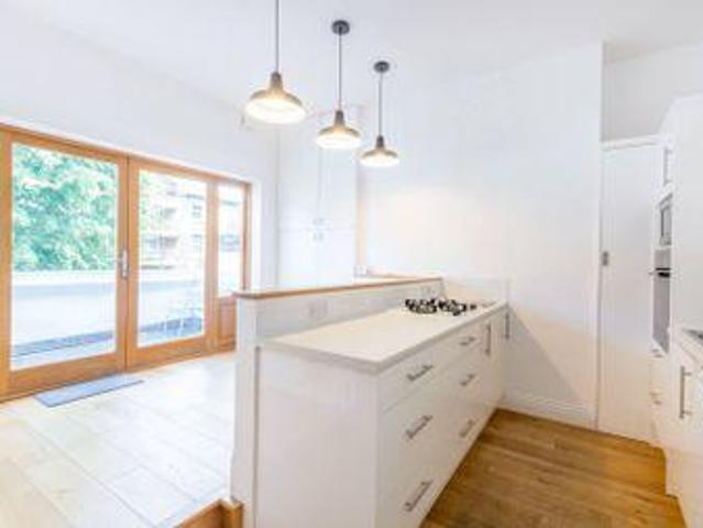 2 Bedrooms Flat for rent in Oakley Road, Islington, London N1