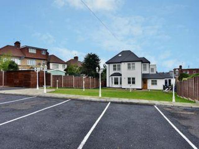 2 Bedrooms Flat for rent in Oakleigh Road North, London N20