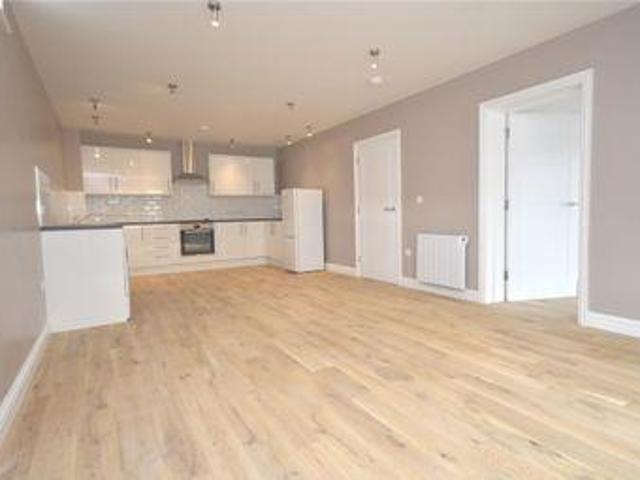 2 Bedrooms Flat for rent in Oakmead Road, Balham SW12