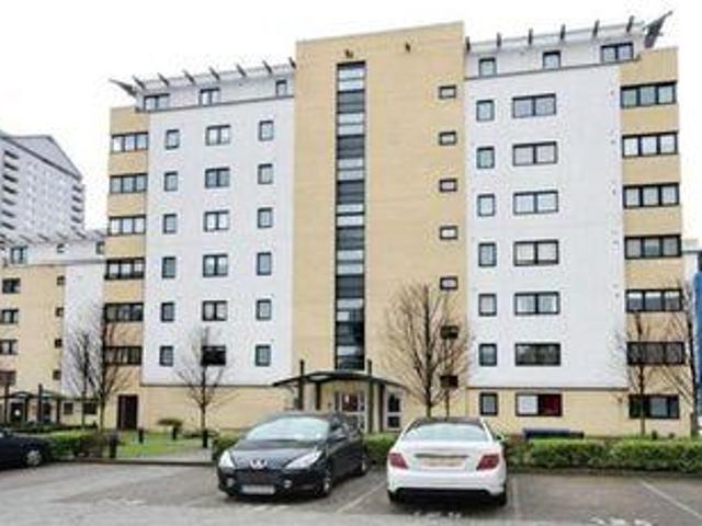 2 Bedrooms Flat for rent in Oceans Wharf, Westferry Rd E14