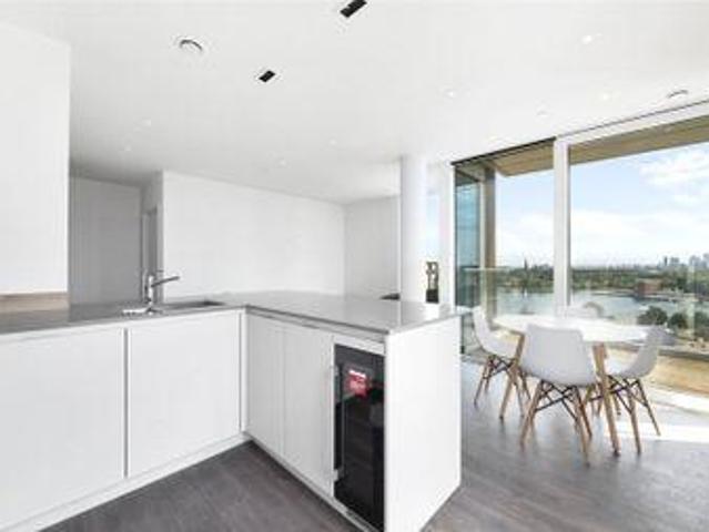 2 Bedrooms Flat for rent in Odell House, 16 Woodberry Down, London N4