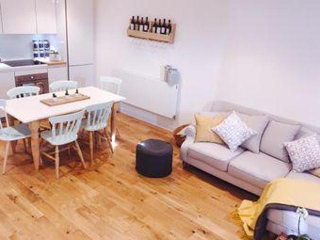 2 Bedrooms Flat for rent in Offenham Road, London SW9