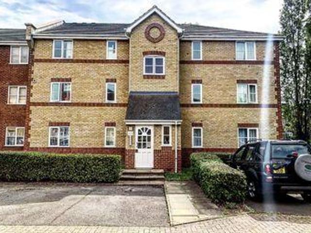 2 Bedrooms Flat for rent in Offers Court, Winery Lane, Kingston KT1