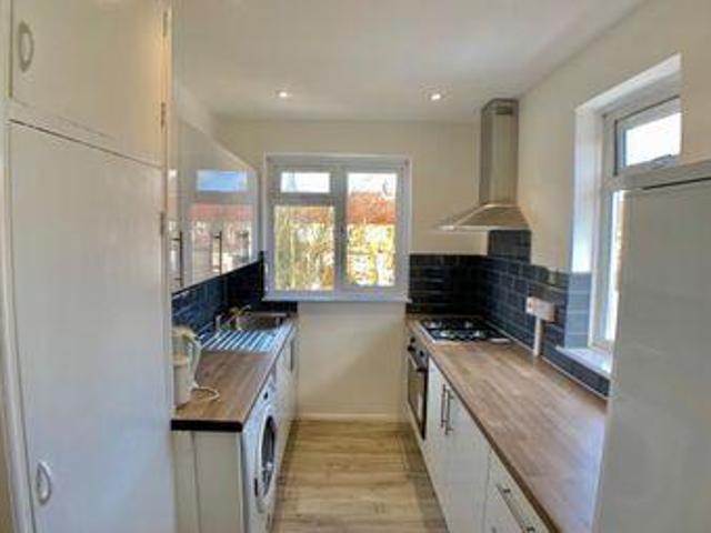 2 Bedrooms Flat for rent in Offord Cl, London N17