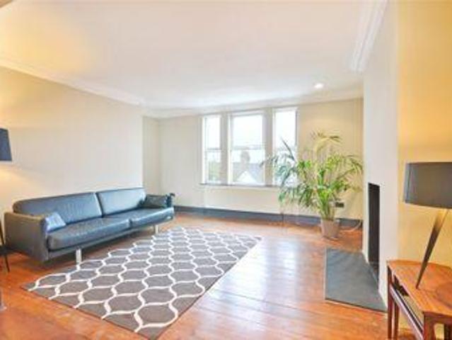 2 Bedrooms Flat for rent in Okehampton Road, Kensal Rise NW10