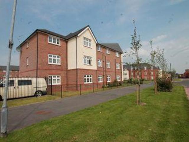 2 Bedrooms Flat for rent in Olympian Close, Chorley PR7