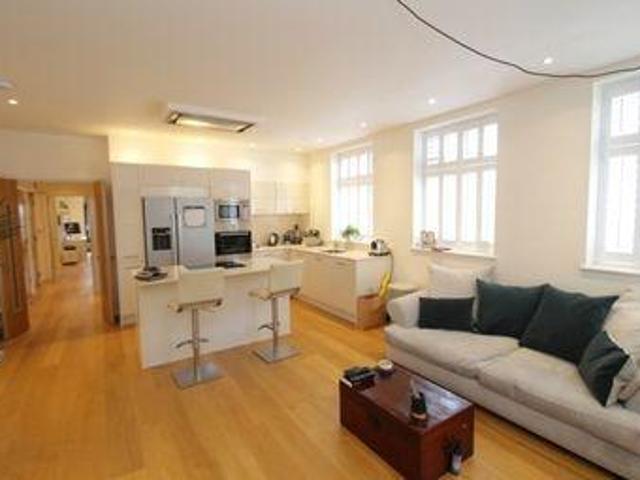 2 Bedrooms Flat for rent in Old Steine, Brighton BN1