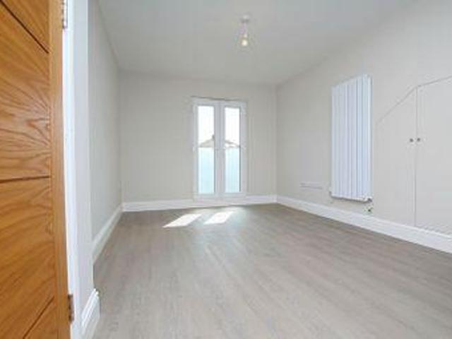 2 Bedrooms Flat for rent in Old Shoreham Road, Brighton BN1