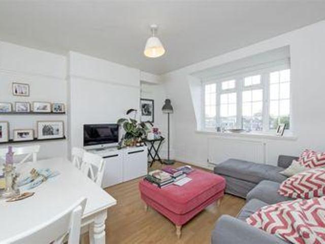 2 Bedrooms Flat for rent in Old Town, London SW4