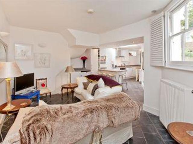 2 Bedrooms Flat for rent in Oldhill Street, London N16