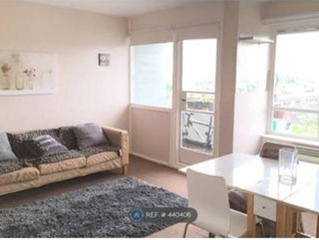 2 Bedrooms Flat for rent in Opal Street, London SE11