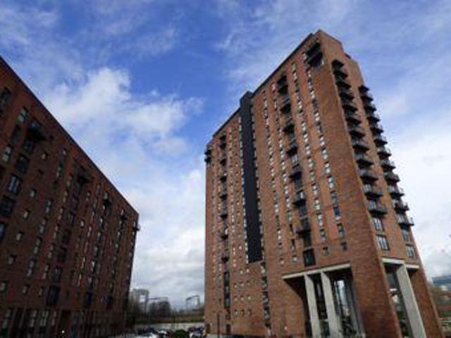 2 Bedrooms Flat for rent in Ordsall Lane, Salford M5