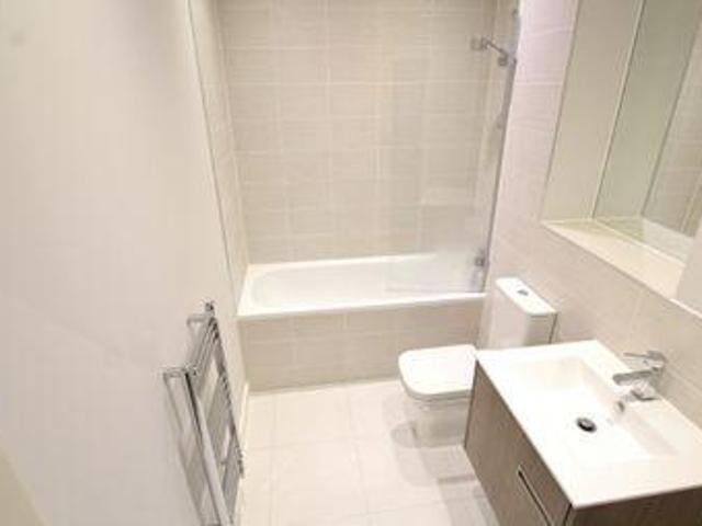 2 Bedrooms Flat for rent in Orleans House, Edmund Street, City Centre, Liverpool L3