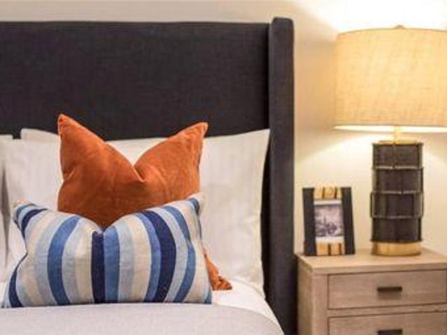2 Bedrooms Flat for rent in Ostro Tower, Canary Wharf E14
