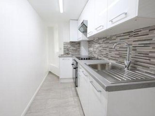 2 Bedrooms Flat for rent in Osbaldeston Road, London N16