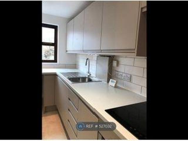 2 Bedrooms Flat for rent in Osbaldeston Road, London N16