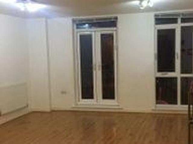2 Bedrooms Flat for rent in Osbury Court, Harrow HA2