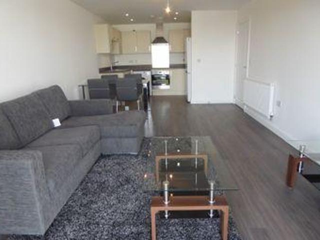 2 Bedrooms Flat for rent in Oscar Wilde Road, Reading RG1