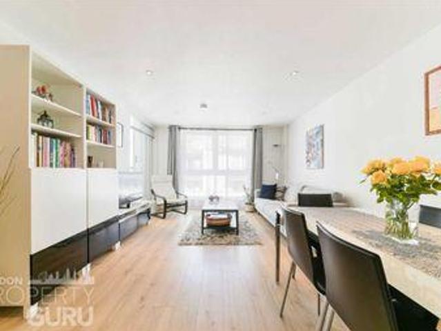 2 Bedrooms Flat for rent in Osiers Road, Wandsworth SW18