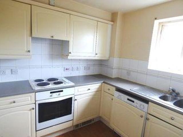 2 Bedrooms Flat for rent in Otter Close Blaker Road, London E15