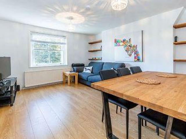 2 Bedrooms Flat for rent in Oval Road, London NW1