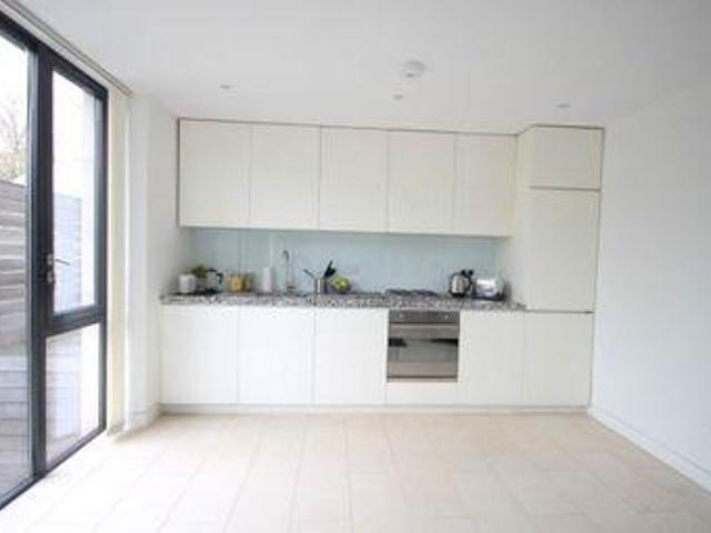 2 Bedrooms Flat for rent in Oval Road, London NW1