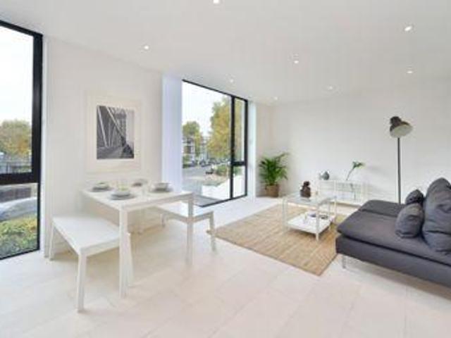 2 Bedrooms Flat for rent in Oval Road, London NW1