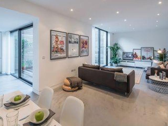 2 Bedrooms Flat for rent in Oval Road, London NW1