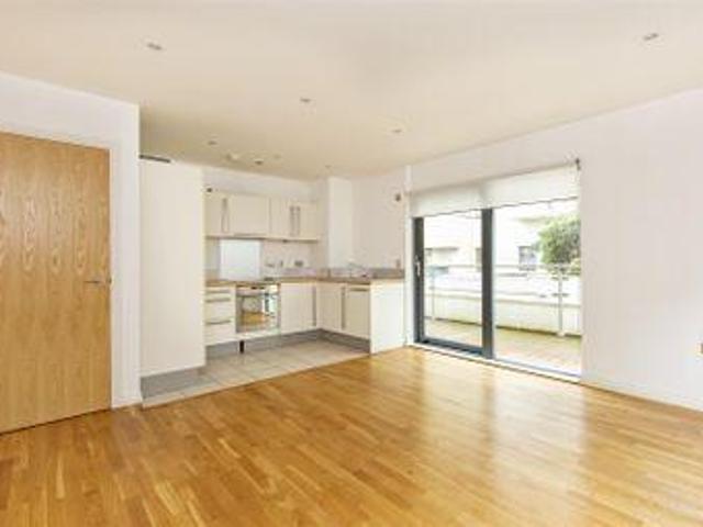 2 Bedrooms Flat for rent in Oval Road, London NW1