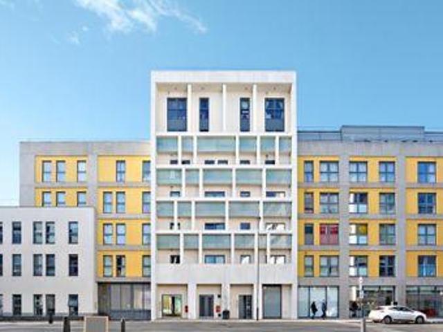 2 Bedrooms Flat for rent in Oval Road, London NW1