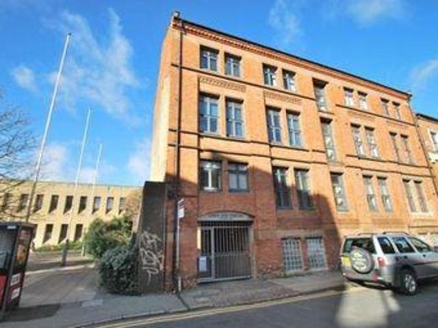2 Bedrooms Flat for rent in Overstone Road, The Mounts NN1