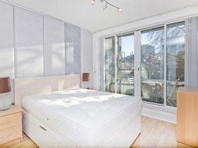 2 Bedrooms Flat for rent in Owen Street, Finsbury EC1V