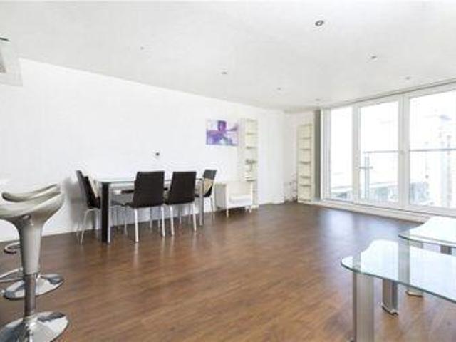 2 Bedrooms Flat for rent in Oxygen Building, Western Gateway, London E16