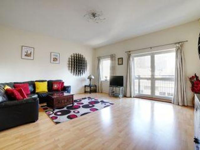 2 Bedrooms Flat for rent in Oxford Drive, London SE1
