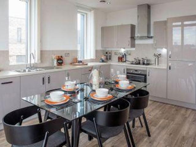 2 Bedrooms Flat for rent in L&Q @ Faircharm Dock, Creek Road SE10
