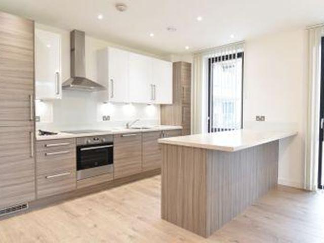 2 Bedrooms Flat for rent in L&Q @ The Pavilions, Caledonian Road N1
